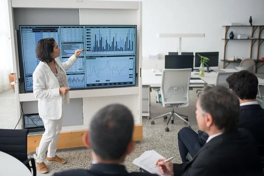 Flash Forward to The Future with NetApp AFF A150 - VST ECS (Thailand ...